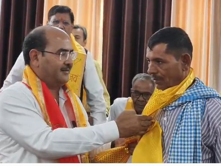 Special program in Amla on International Labor Day SDM honored workers ...