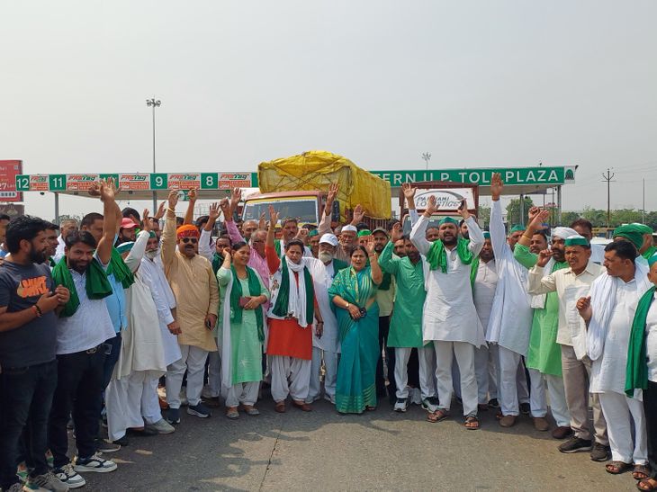 Meerut Protest against attack on BKU leader Rakesh Tikait