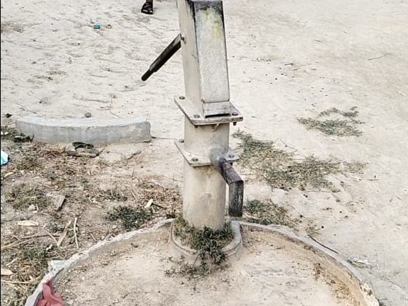 Lack of basic facilities in Firozpur Makhdoomi of Rudauli | रुदौली के ...