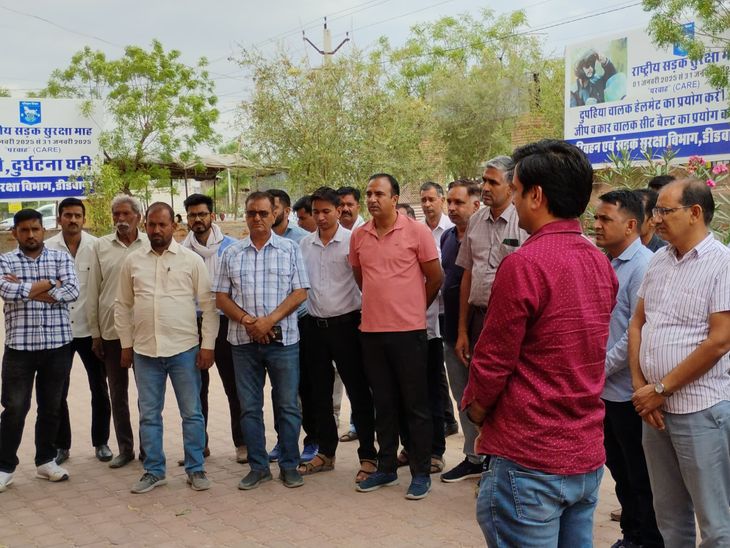 Employees paid tribute to the RTO inspector | आरटीओ इंस्पेक्टर को ...