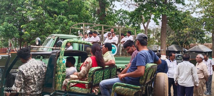 90 engineers of Bipad did jungle safari in the valleys of Valmikinagar ...