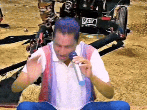 Kaithal- Rocky Mittal of Kaithal- sings a song on cot and patriotism ...