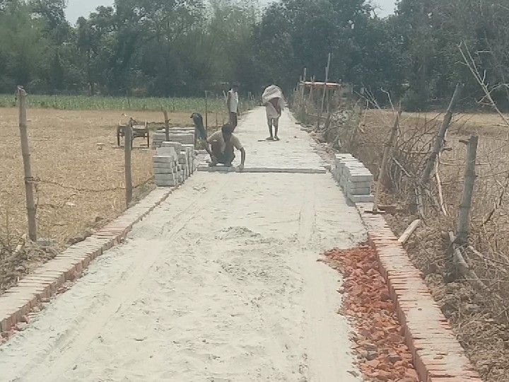Construction of interlocking road started in Pipra Chaube Majra ...