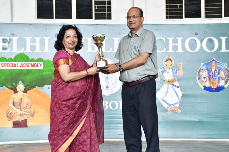 DPS Chas honoured with Best School Award