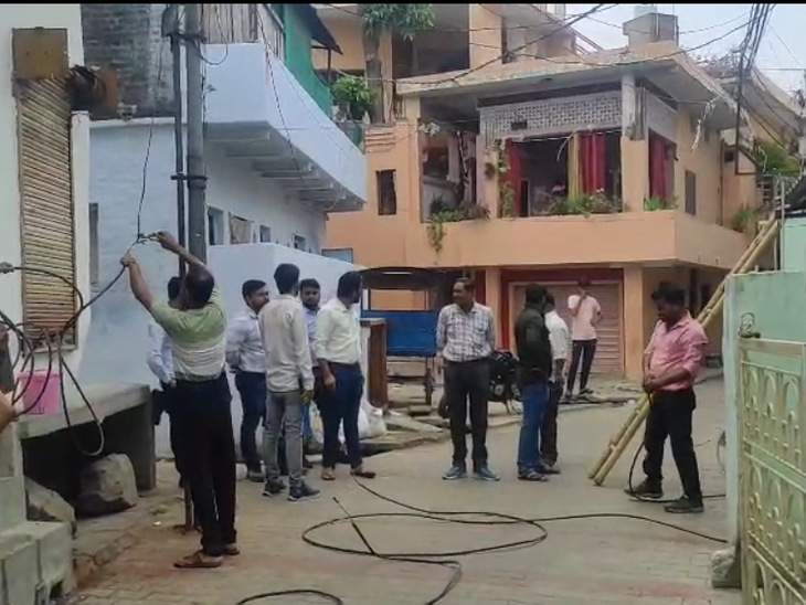 The team reached Jhansi to cut off electricity, jhansi news, jhansi ...