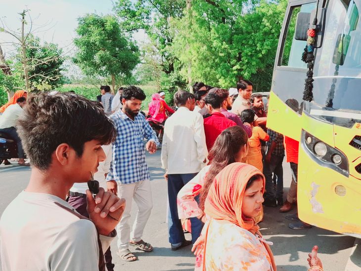 Drunk driver created a ruckus in the bus | नशे में धुत चालक ने बस में ...