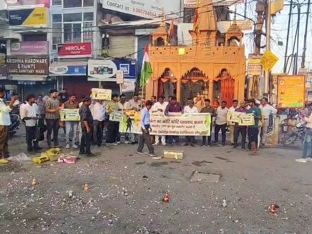 People celebrated at Munshi Pulia crossing in Lucknow