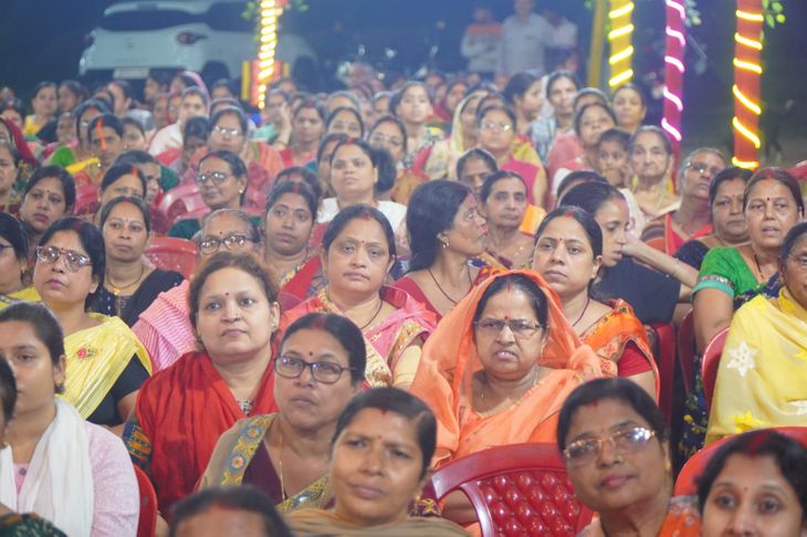 The devotees were overwhelmed after listening to the story of the birth ...