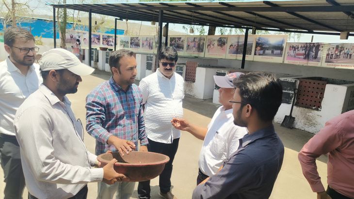 Bihar government officials inspected the cleanliness park | बिहार सरकार ...