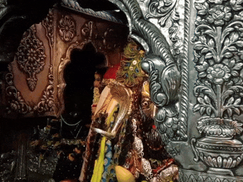 Special decoration of Kalbhairav for the victory of India Thousands of ...