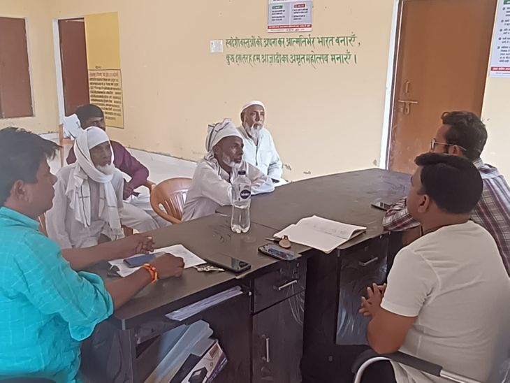 Organizing village meeting in Mawai block