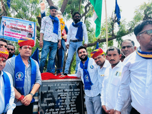 New statue of Dr. Ambedkar installed in Balunda | बलूंदा में डॉ.अंबेडकर ...