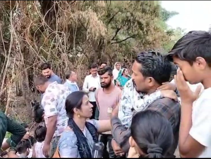The bus fell down from the culvert on Harda-Narmadapuram road of Seoni ...
