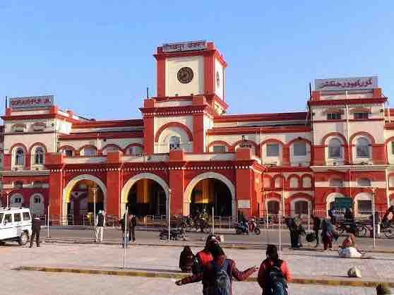Construction of platform at Lucknow station