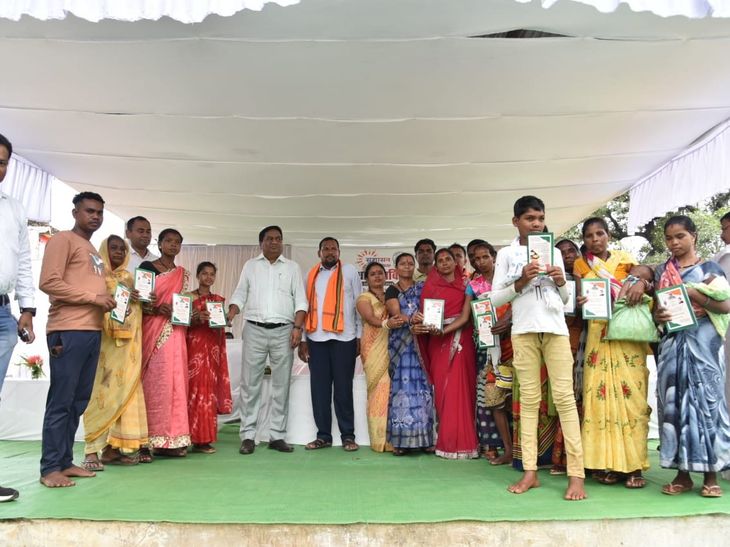 Bastar commissioner inspected the Kanera solution camp