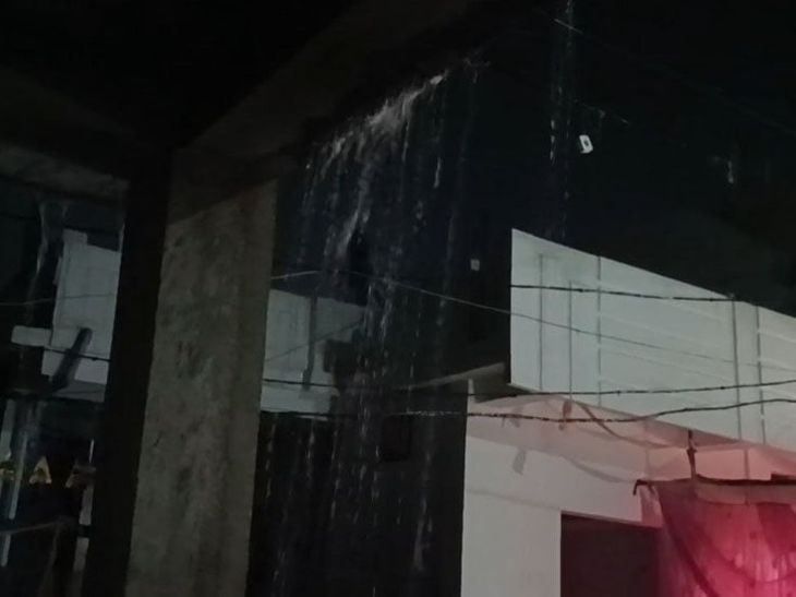 Balaghat has a temperature of 34 degrees during the day and rain at ...