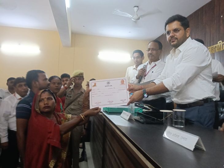 Solution day in Bighapur tehsil | बीघापुर तहसील में समाधान दिवस: 170 ...