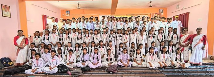 Awareness class of Bal Sansad was organized in Saraswati Vidya Mandir ...