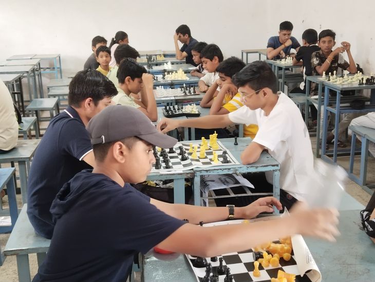 Ganesh and Ramanuja champions in chess competition