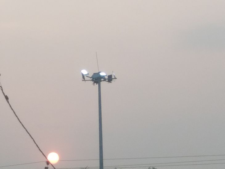 The direction of the high mask light changed in Rupaidiha | रुपईडीहा ...