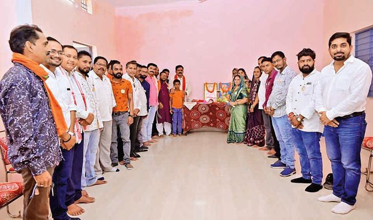 Facility: The building of Sarva Sen Nai Samaj was inaugurated