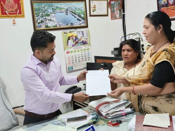 20 roads are being built in the ward of Multai Nagar Palika president ...