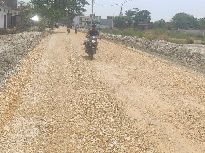 Bhatpar Rani-Tikampar road is being built after 20 years | 20 साल बाद ...