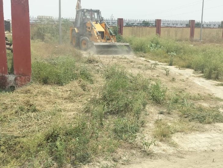 Cleaning work started in Aliganj Sports Stadium | अलीगंज स्पोर्ट्स ...