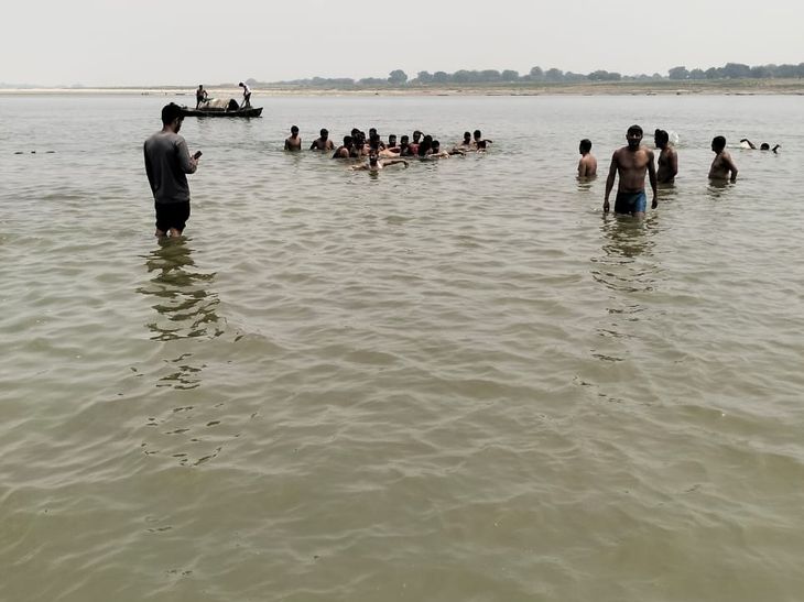 A young man died by drowning in the Ganga river in Sitamarhi | सीतामढ़ी ...