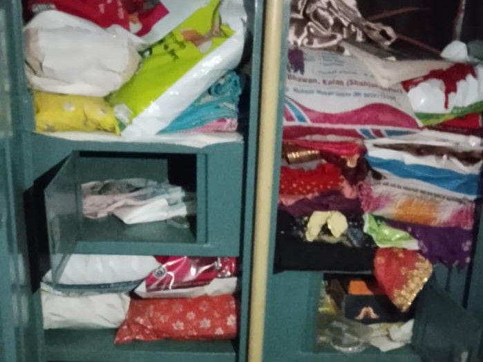 Terror of thieves riding on horses in Kampil | कंपिल में घोड़ों पर सवार ...