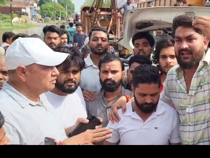 Meat recovered from the crashed car in Khurja