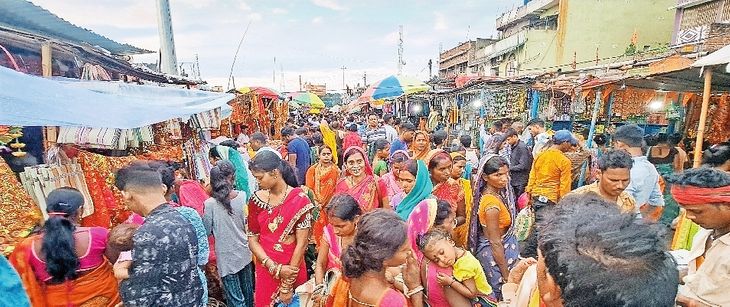 Vat Savitri Vrat today, married women will worship Vat Vriksha for long ...