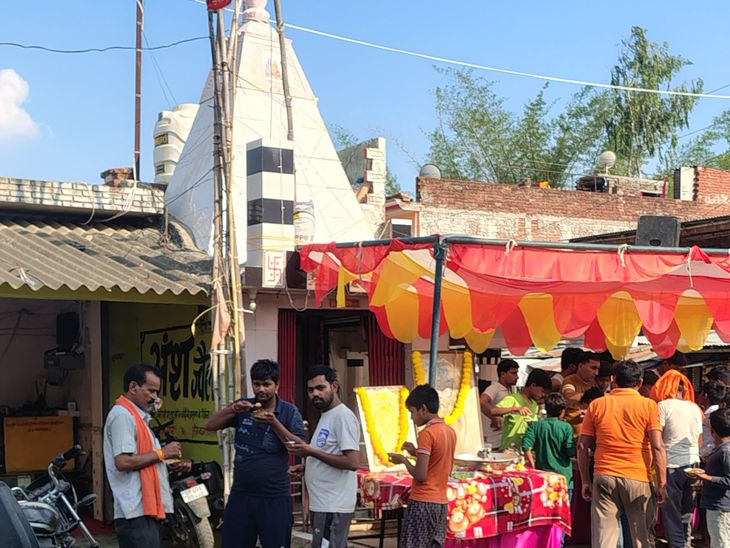 Hanuman ji's feast on Tuesday | मंगलवार को हनुमान जी का भंडारा: पुरैना ...