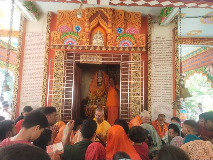 The third Bada Mangal at Shrimat Paramhans Ashram in Amethi | अमेठी के ...