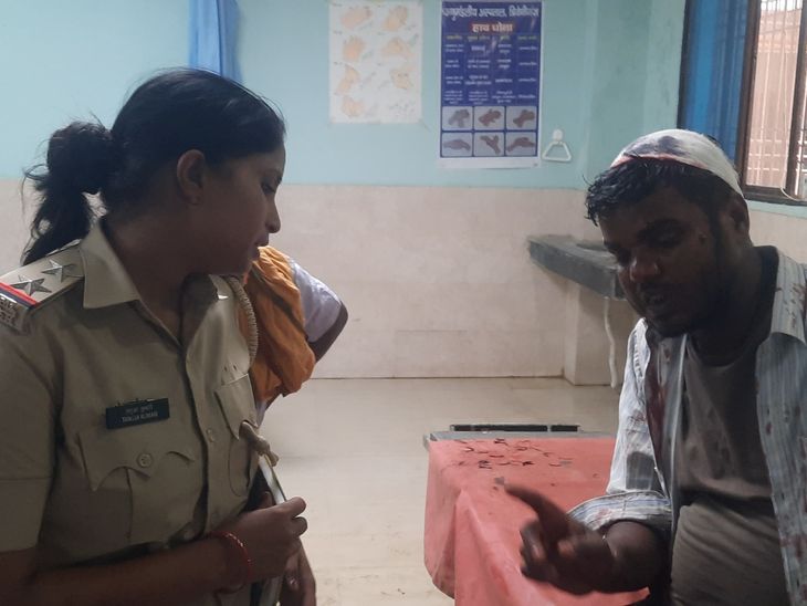 54 thousand rupees looted from a businessman in broad daylight; firing ...