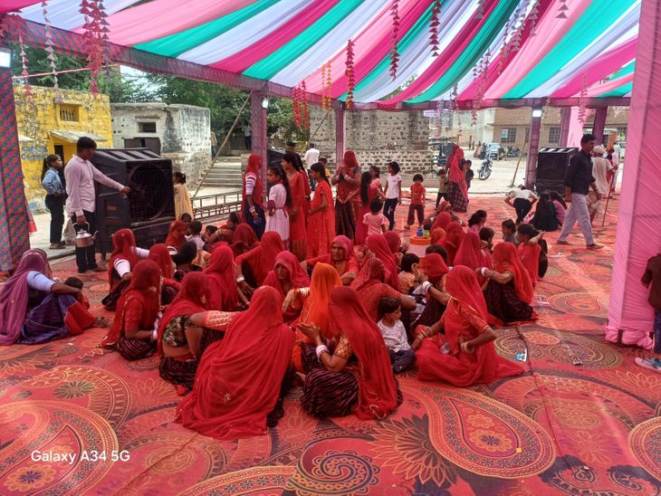 Sacrifices were offered in the yagna on the anniversary of the Pran ...