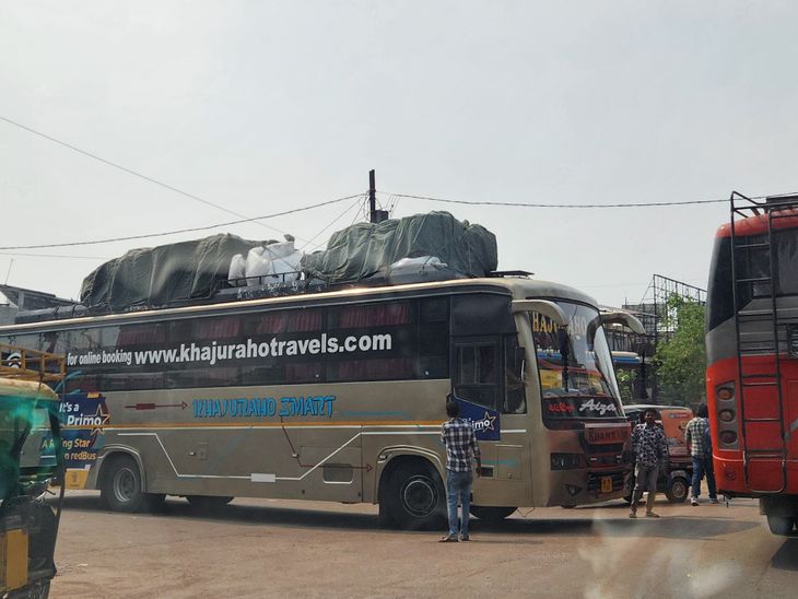 Chaos at Chhatarpur bus stand