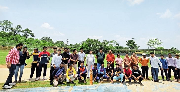 MLA inaugurated the Martyr Veer Gundadhur Memorial Cricket Tournament ...