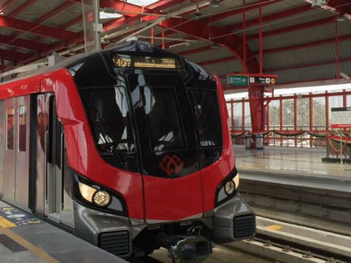 lucknow metro phase-2 updates CM Yogi Adityanath | Akhilesh Yadav metro ...