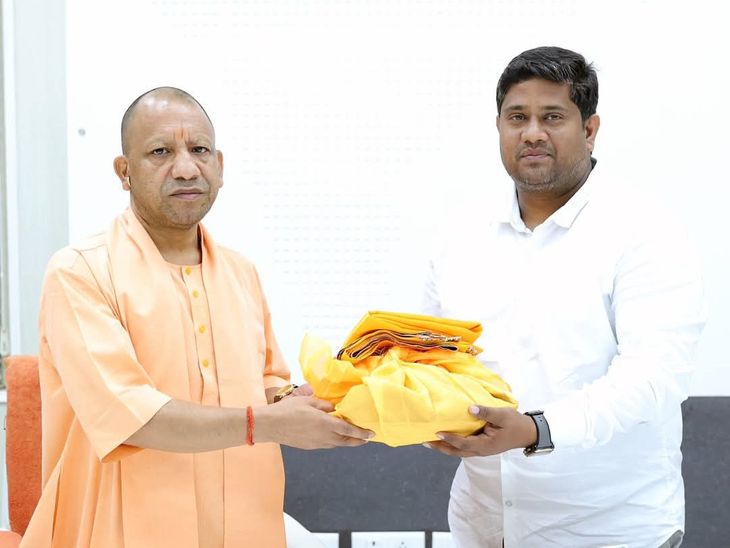 Block Pramukh met CM for the development of Baldev