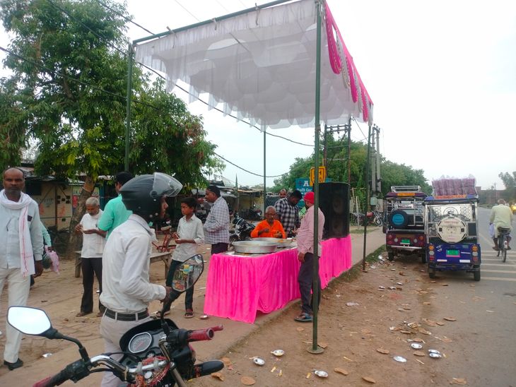 Hundreds of devotees took prasad on the fourth Tuesday of the month of ...