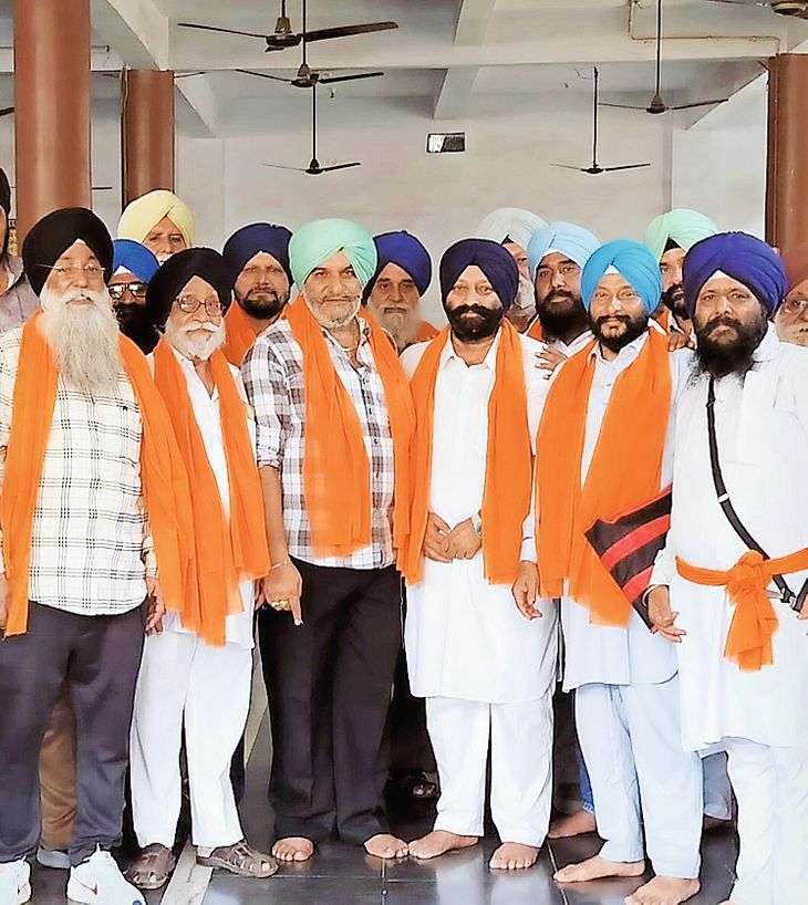 Gurdev Singh elected as the new head of Guru Singh Sabha Sector-6, got ...