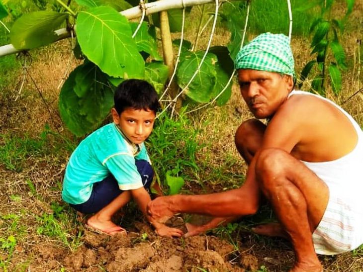 Neem campaign in Vishnupurva on World Environment Day | विश्व पर्यावरण ...