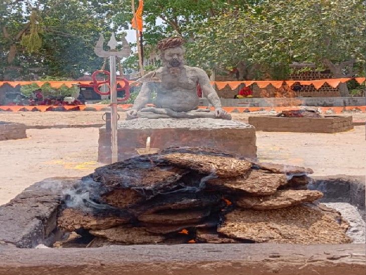Shri Digambar's fire tapasya continuing for 45 days