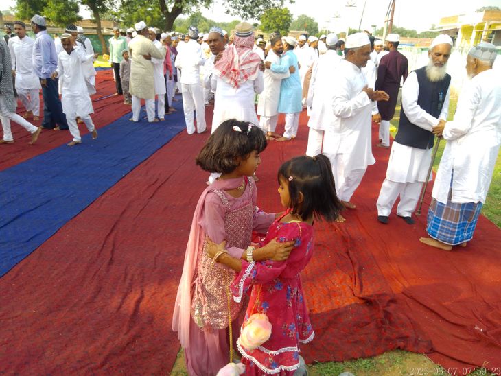 Bakrid was celebrated peacefully in many areas including Babhani | बभनी ...