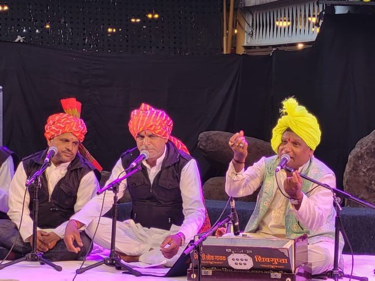 Nimari folk singer performed in Bhopal | निमाड़ी लोक गायक ने भोपाल में ...
