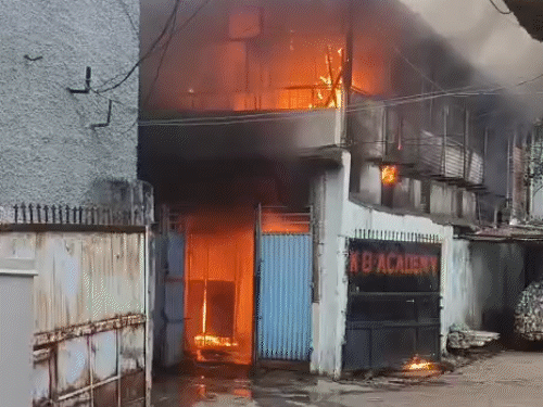 A huge fire broke out in a three-storey house in Ranchi