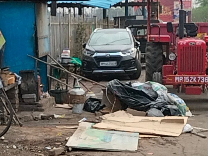Encroachment removed from near Sagar Gate underbridge in Bina