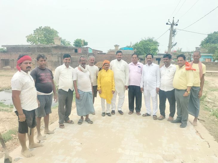 Construction of 750 meter interlocking road in Bhagwanpur of Nautanwa