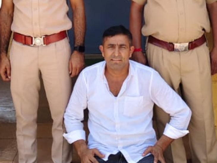 Doda-poppy smuggler absconding for a year arrested | सालभर से फरार डोडा ...